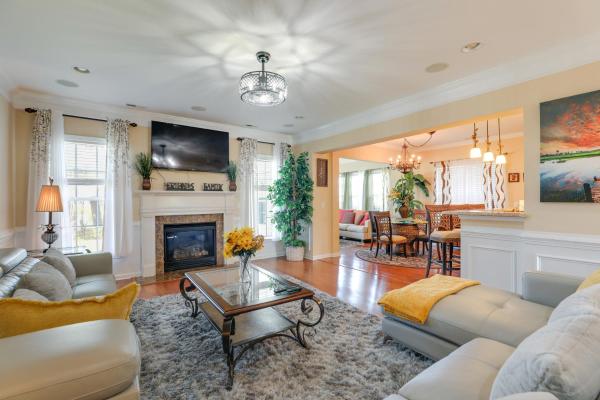 Walk To Wescott Golf, Pool Access! Pondfront Home - Summerville, SC