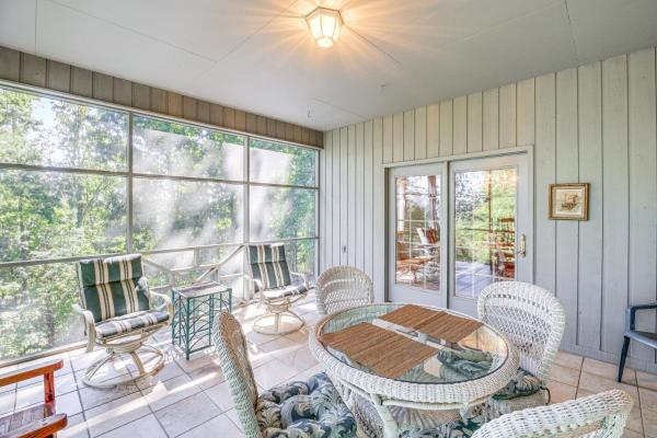 Spacious Home With Hiking Trail Access In Bristol! - Bristol, TN