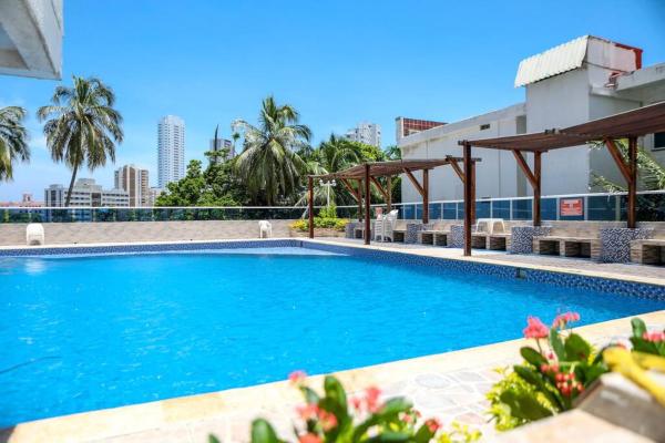 Moderno Hospedaje Privado Con Piscina - Bolívar