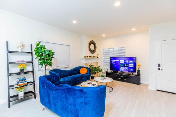 Newly Remodeled 5b4b 2 Mile From The Rose Parade - Sierra Madre, CA