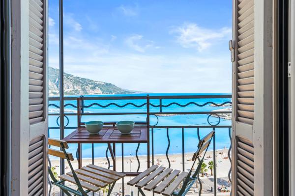 "Rue Longue" Vue Mer, Spacieux, Rénové - Menton