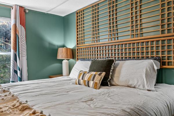 Chic Cypress Cabin Wkayaks & Canoes - Caddo lake