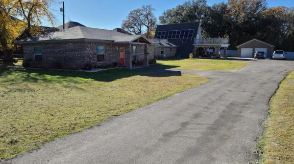 Adorable 2-bedroom Guesthouse With Patio - Weatherford, TX