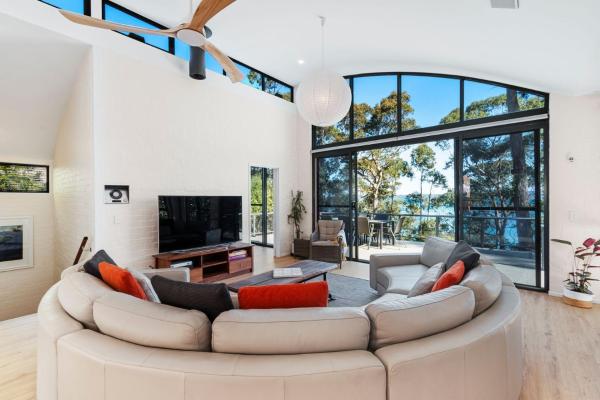 Northcove Road Clifftop Living - Long Beach