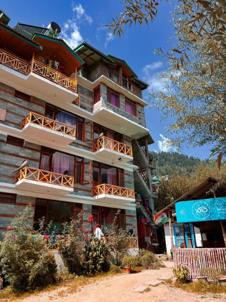 Yolo Backpackers Max - Manali - Himachal Pradesh