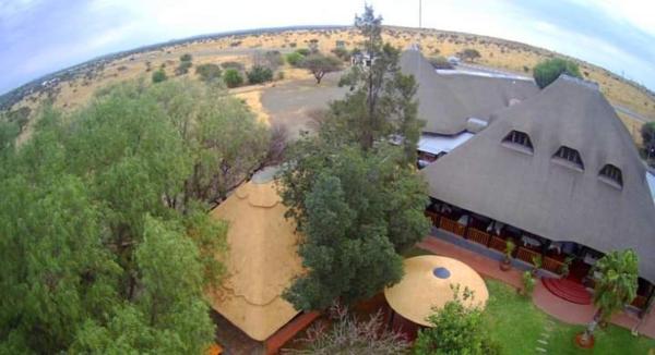Kalahari Lodge Kimberley - 金巴利