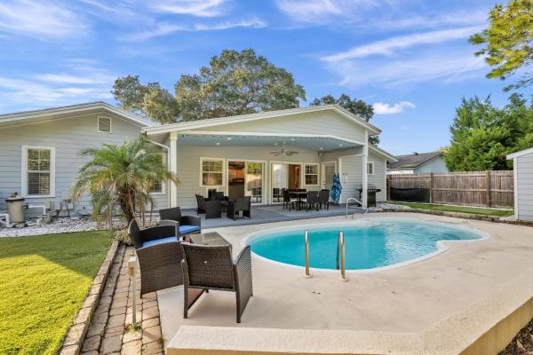 Heated Pool, Stylish Home - Grand Cypress Retreat - Dunedin, FL