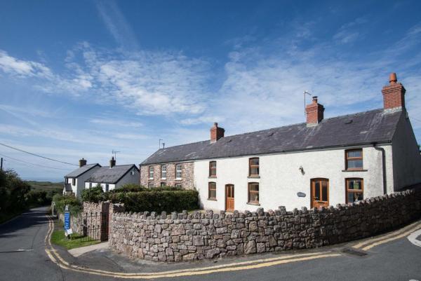 The Cross - 4 Bedroom Cottage - Llangennith - Rhossili Bay Swansea