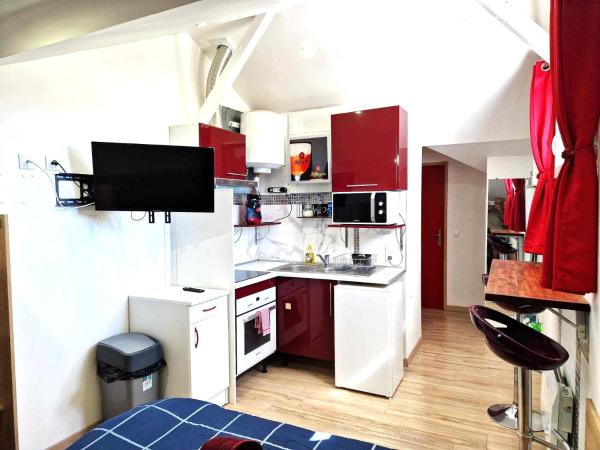 08 - Très Joli Studio Tout éQuipé Avec Parking Privatif Gratuit, Grand Fourgon Possible, Tout Le Linge De Maison Est Fourni - Périgord