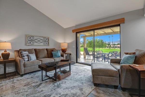 Pl645 - Bay Hill Fairway - Meredith Lodging - Palm Desert, CA