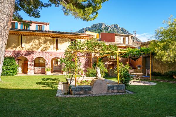 Les Arcades Le Lion D'or - Buis-les-Baronnies