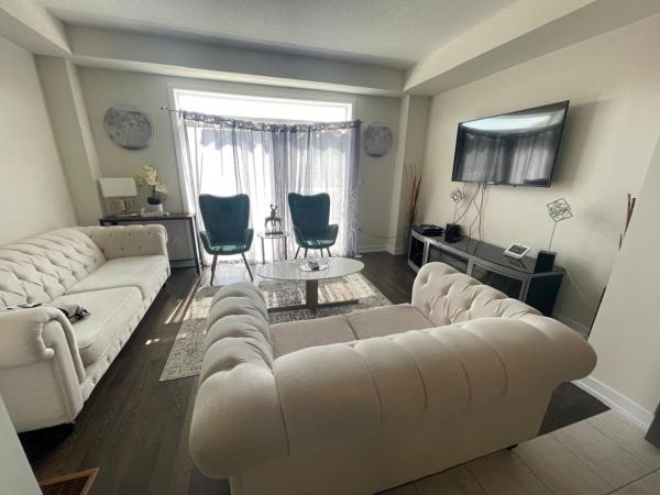 Glow Chambers At Thorold - Welland