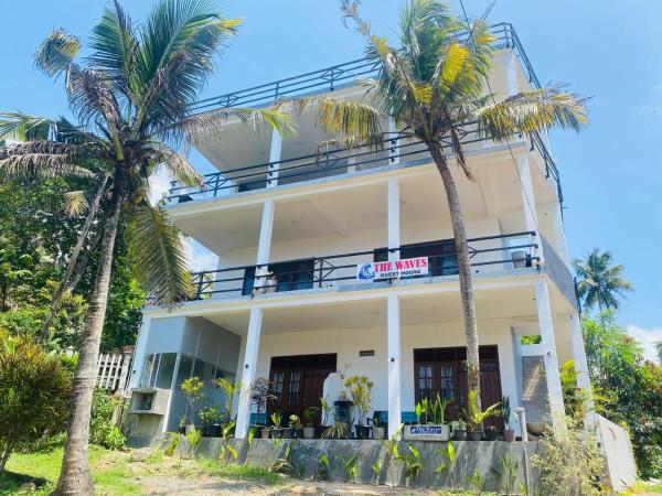 The Wave's Guest House - Mirissa
