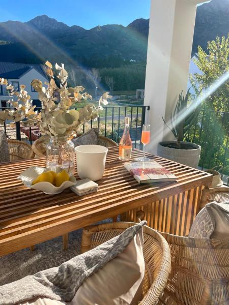 Winelands Mountain View Oasis - Franschhoek