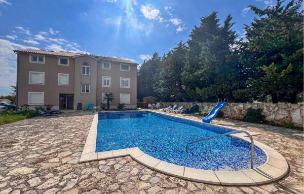 Stunning Apartment In Medulin - Premantura