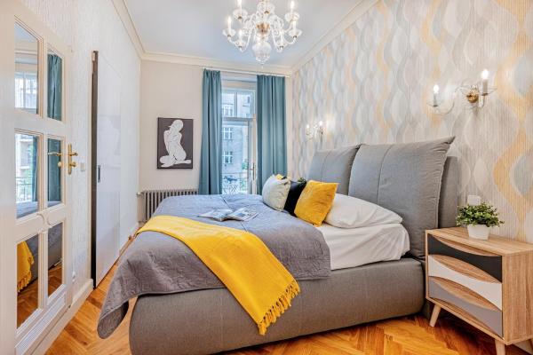 Prague Days - Apartment With 2 Bedrooms And 2 Balconies In Vinohrady - Praag