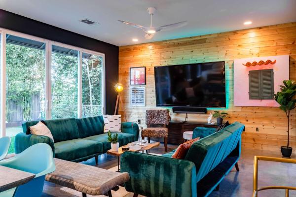 Modern Atx Mansion 6th Street - 3 Min Scooter - Austin