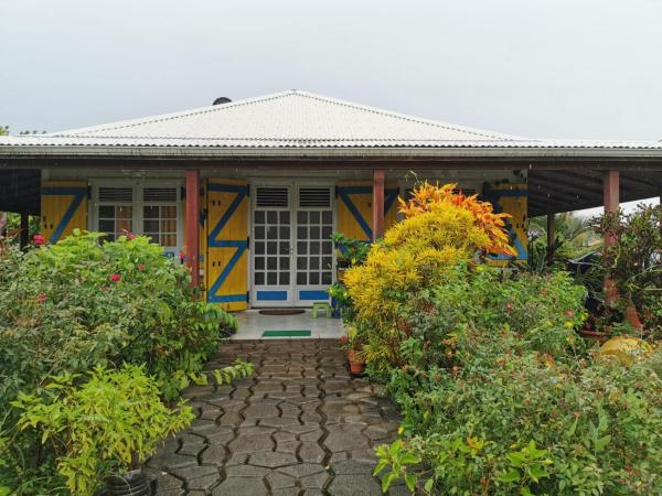 Anais Loc - Martinique