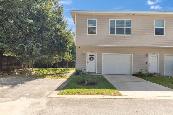 Owl's Nest - Cozy Townhome Close To Beaches, Attractions & More! - United States