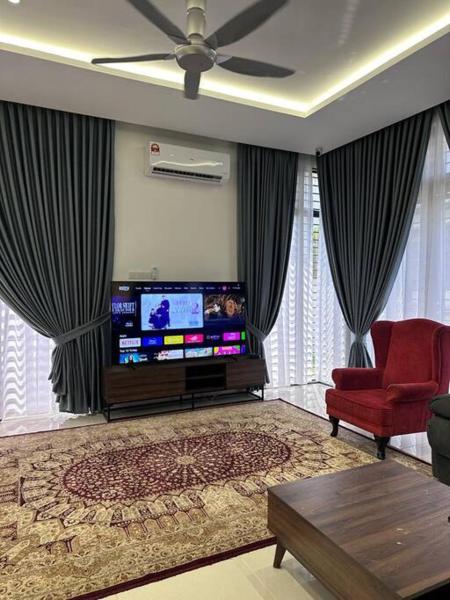 La Cassia - Comfortable, Spacious, Holiday Home - Kajang