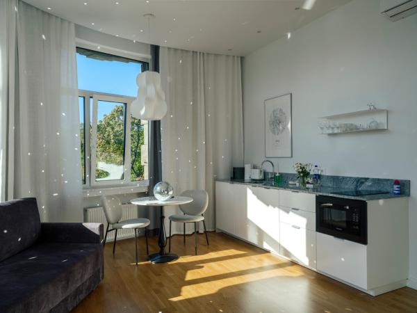 Miro Rooms Center - Quiet Chic, Self Check-in - Riga