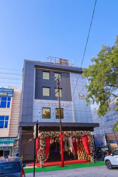 Hotel Ss Grand - Kanpur