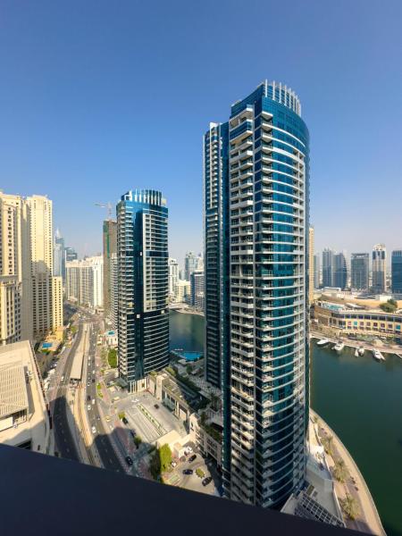 Naseem - Elegant Coastal Retreat With Stunning Marina Views - Dubai