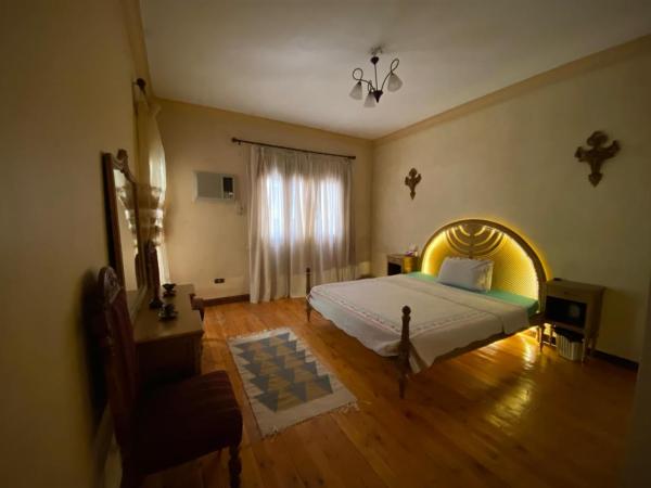Queen Room In Elite Home - Cairo