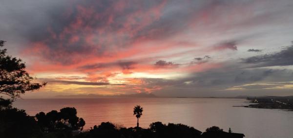 Gordon's Bay Sunset View - Grabouw