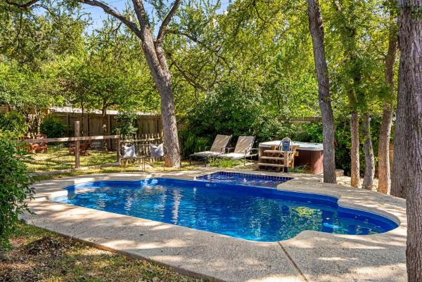 Charming 5br Home In Round Rock - Cedar Park, TX