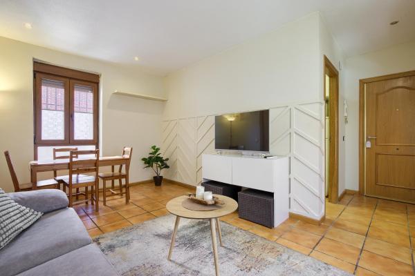 Casona 44 - Apartamento Para 2 Con Wifi, Ac Y Patio Exterior - Alcalá de Henares