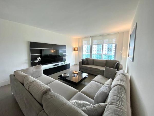 Luxurious And Centrally-located 1br Condo By The Beach! - Sunny Isles Beach, FL