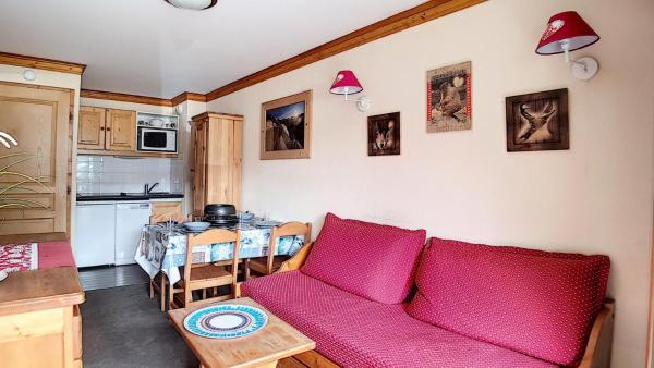 Résidence Valmonts A - Appartement Standard · Départ Ski Aux Pieds · Balcon Mae-2324 - Grande Rue