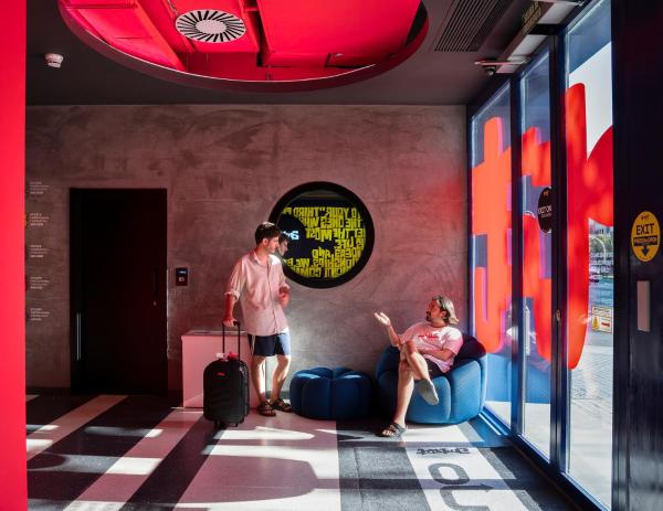Amistat City Hostel Barcelona - Badalona