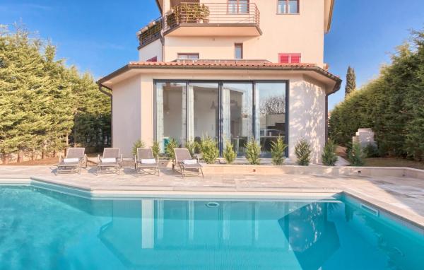 2 Bedroom Amazing Apartment In Pula - Pula