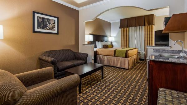 Best Western Plus Cutting Horse Inn & Suites - Weatherford, TX