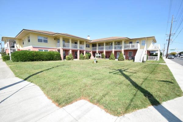 Virginian 4 Apts - Ocean Pines, MD
