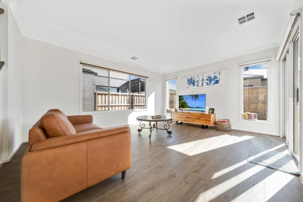 Charming Cozy Stylish Unique Retreat, Steps From Alira Village Mall, Park - Lyndhurst