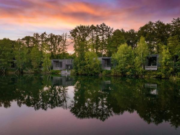Belvilla Exclusive Spacious Lakehouse - Tournai