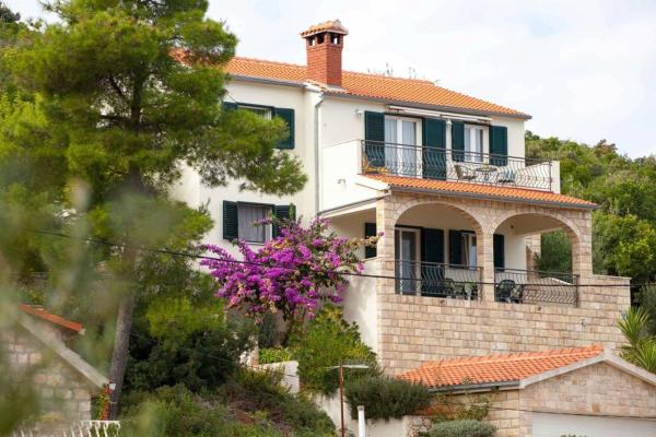 Apartment More - Maslinica