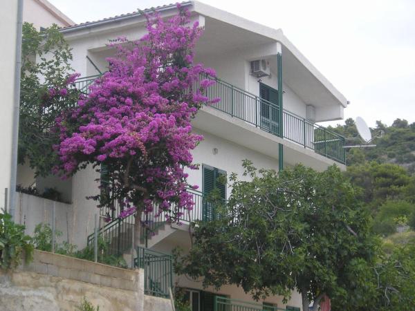 Apartments Neva - Primošten