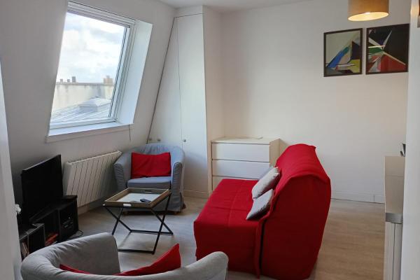 Charming 2 Rooms In Front Of The Square Montholon - Paris Gare du Nord