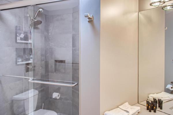 Stonegate Resort Unit B303 - Big White Ski Resort, BC