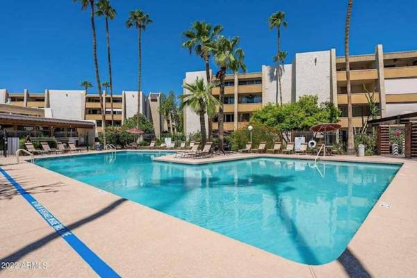 Old Town Condo With 2 King Size Suites - Scottsdale, AZ