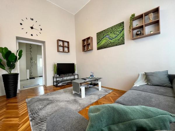 City Centre Batthyány Apartment - 데브레센