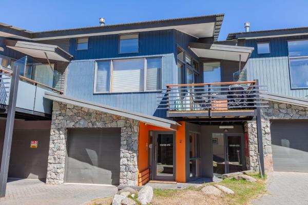 Powder 2b - Thredbo - Perisher Ski Resort