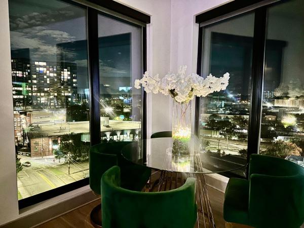 Modern Luxury At The Interlock - Atlanta, GA
