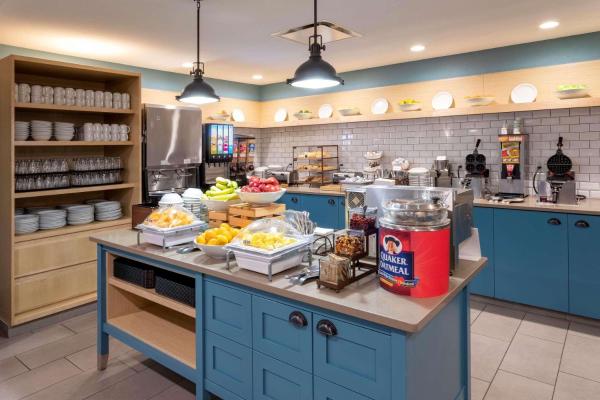 Country Inn & Suites By Radisson, Fargo, Nd - Fargo, ND