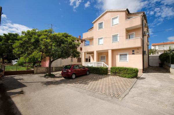 Apartments And Rooms Mladen - Vodice