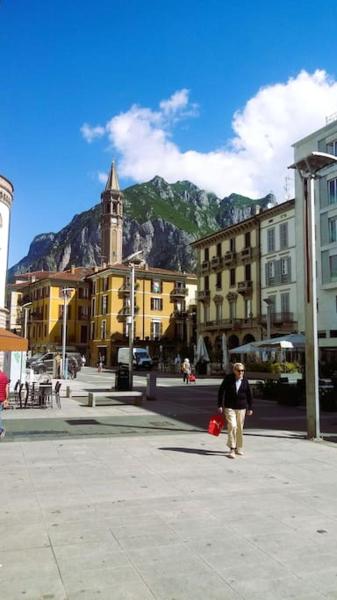 Ampio Monolocale Vicino Al Lungolago Di Lecco - Lecco
